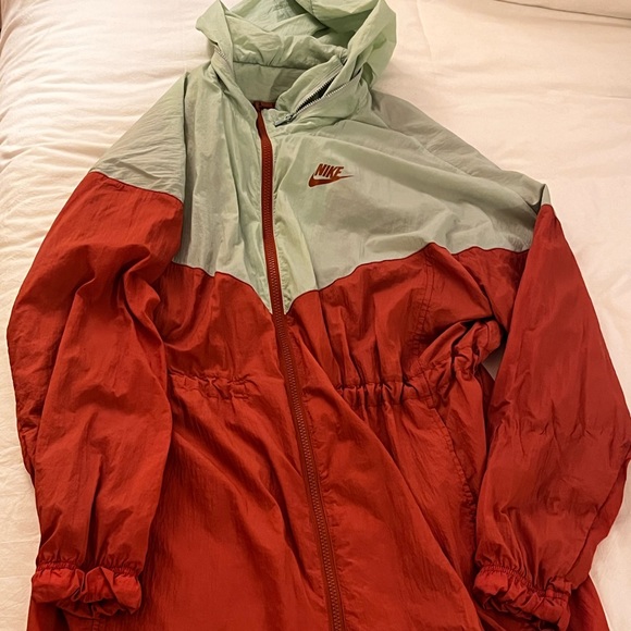 Nike | Jackets & Coats | Long Nike Windbreaker Pretty Light And Comfy ...